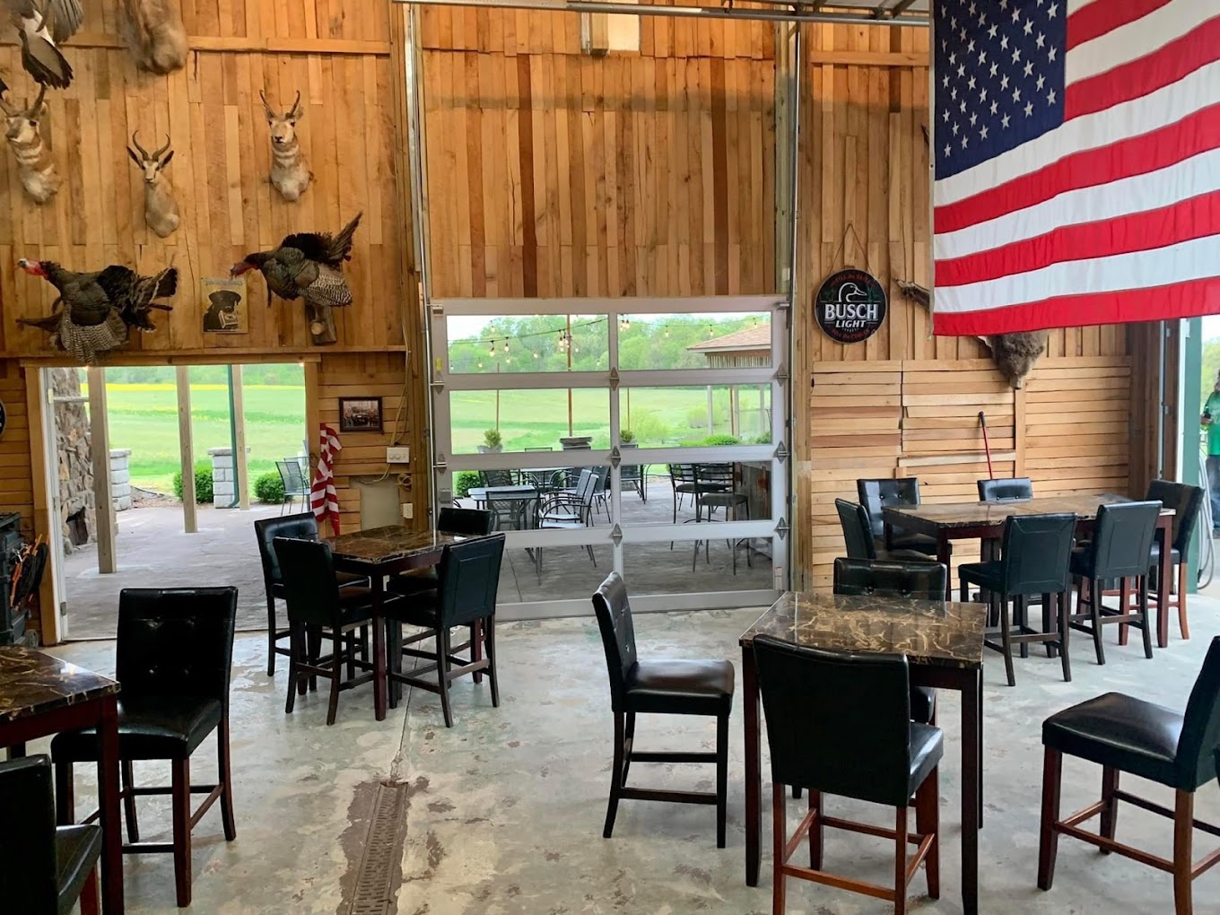 Best 18 Wineries in Illinois: Top Picks for Wine Lovers - TravelEnvoy