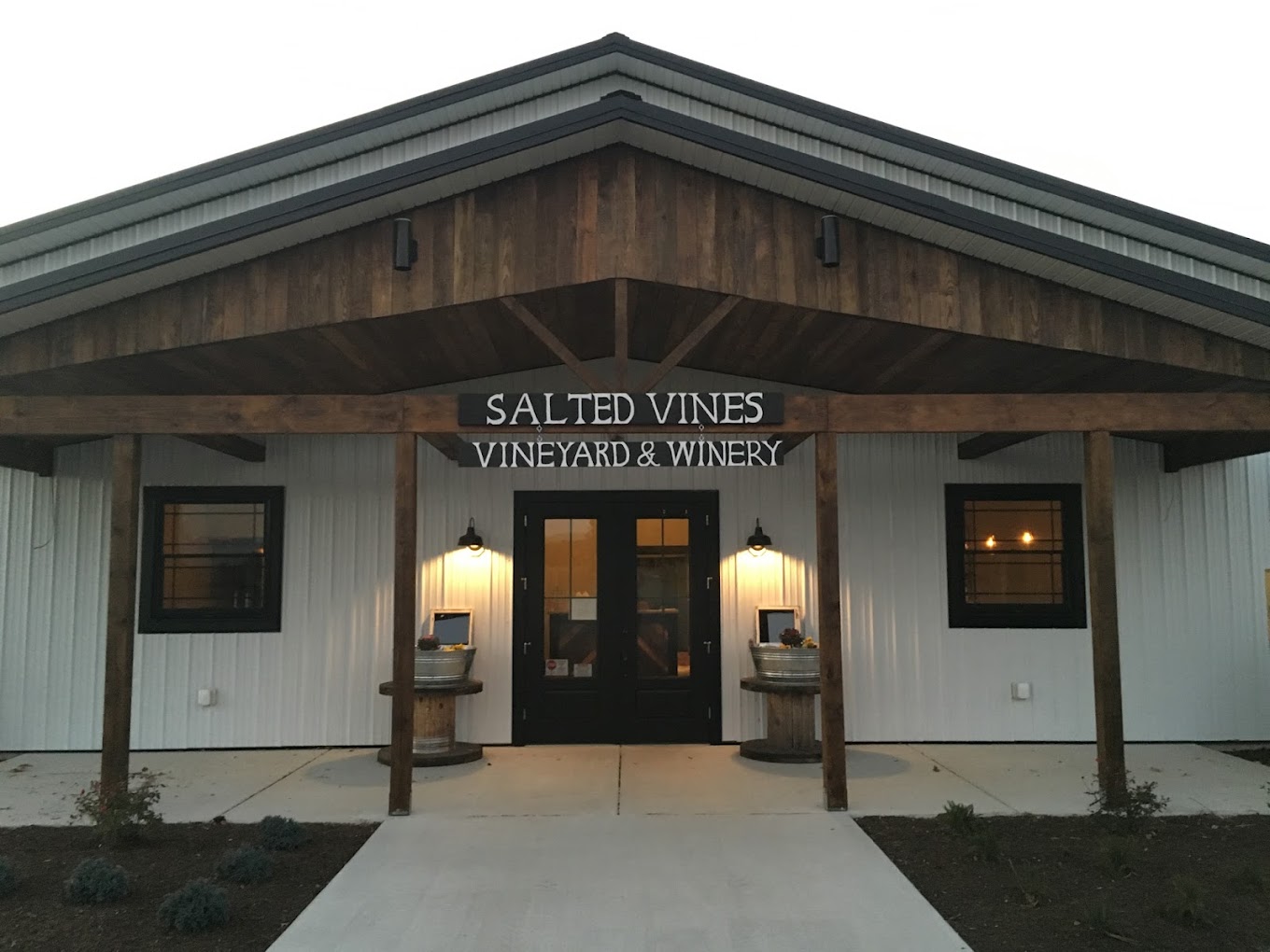 Best 6 Wineries in Delaware: Top Picks for Wine Lovers - TravelEnvoy