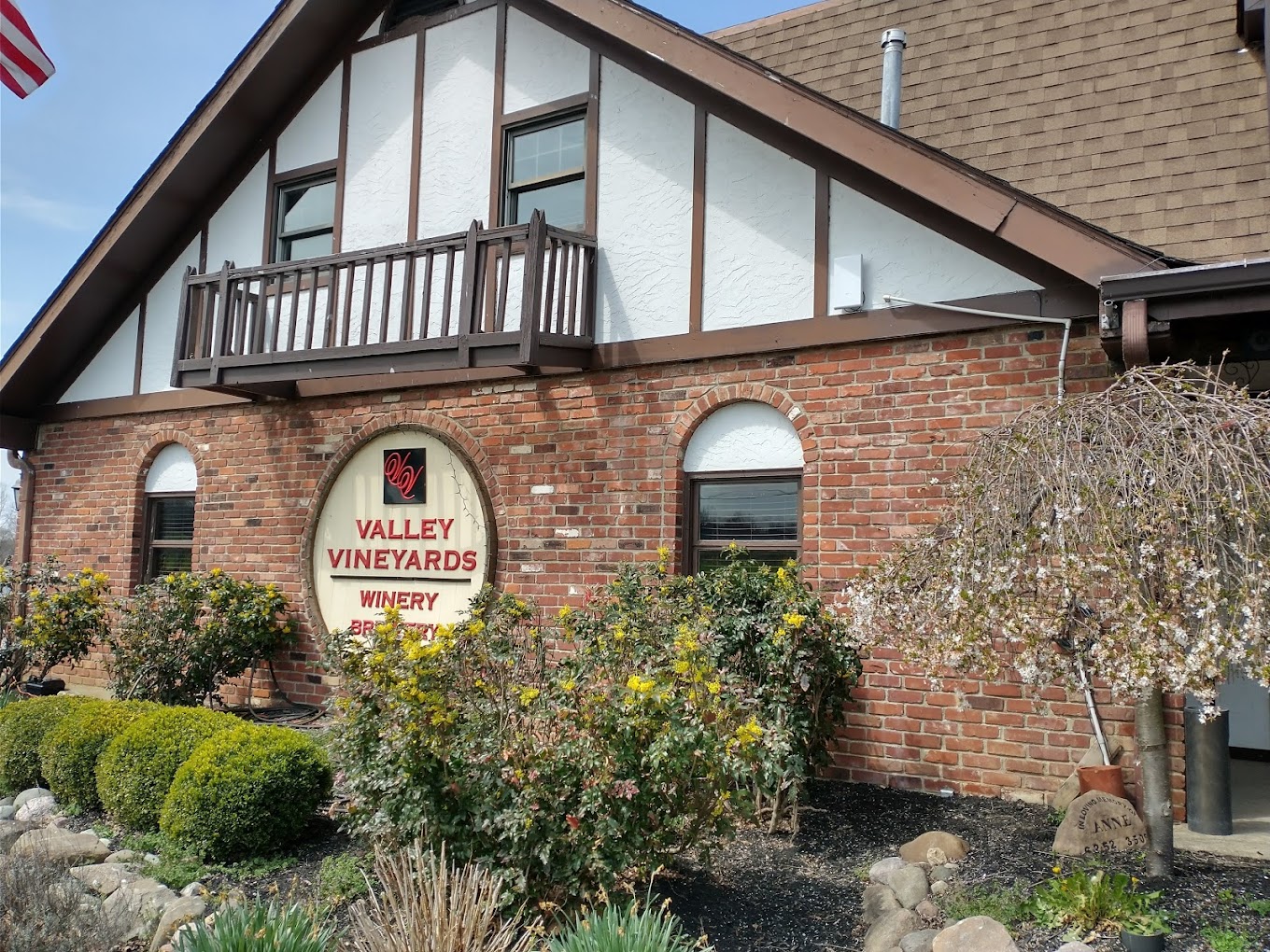 Best 12 Wineries in Ohio: Top Places to Sip and Savor - TravelEnvoy